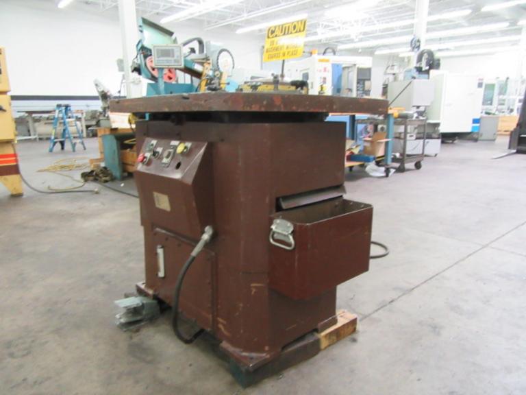 TSMC 10 Gauge Hydraulic Angle Notcher | Machines Used