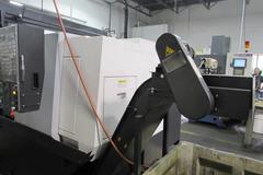 Okuma Genos L400E 2-Axis CNC Lathe With 10" Chuck, Tailstock, Chip ...