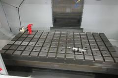 Haas VM-3 CNC Vertical Machining Center w 24+1 Side Mount Tool Changer ...