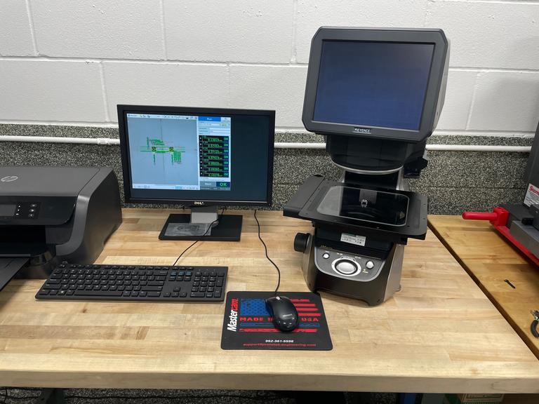 Keyence Model IM-7501 Image Dimension Measurement System With 7020 Head ...