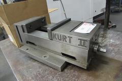 Machines Used | Kurt II 6" Machine Vise Horizontal / Vertical Mount ...