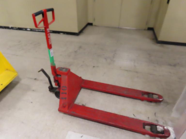 Machines Used BT Lifter Manual Pallet Jack