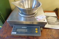 Machines Used | Avery Weigh-Tronics PC-802 Electric Counting Scale