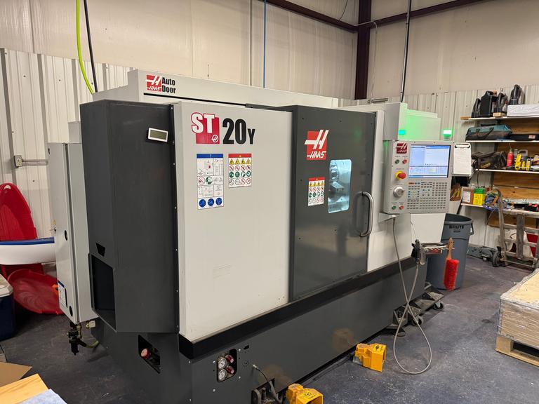 Haas ST-20Y CNC Turning Center with Haas NextGen CNC Control, BMT65 24 ...