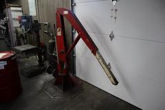 Machines Used | Star Cranes Floor Mounted Swiveling Boom Crane