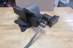 Machines Used | Morgan Chicago #140 4" Swivel Bench Vise, with Nichols ...