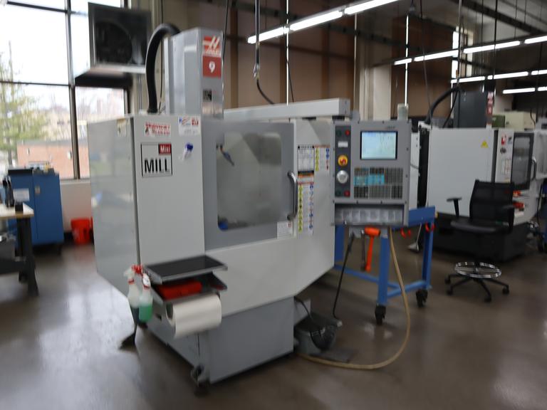 Haas Mini Mill CNC Vertical Machining Center, 16" x 12" x 10", 6,000 ...