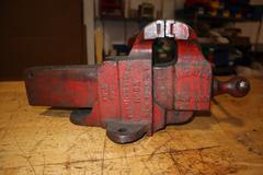 Machines Used | Heavy Duty Benchtop Vise