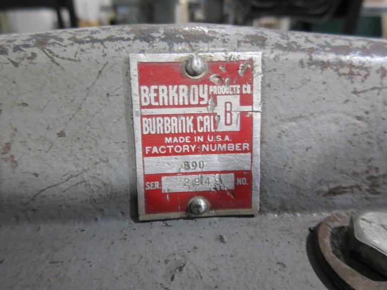 Machines Used | Berkroy B90 24" Finger Brake on Stand